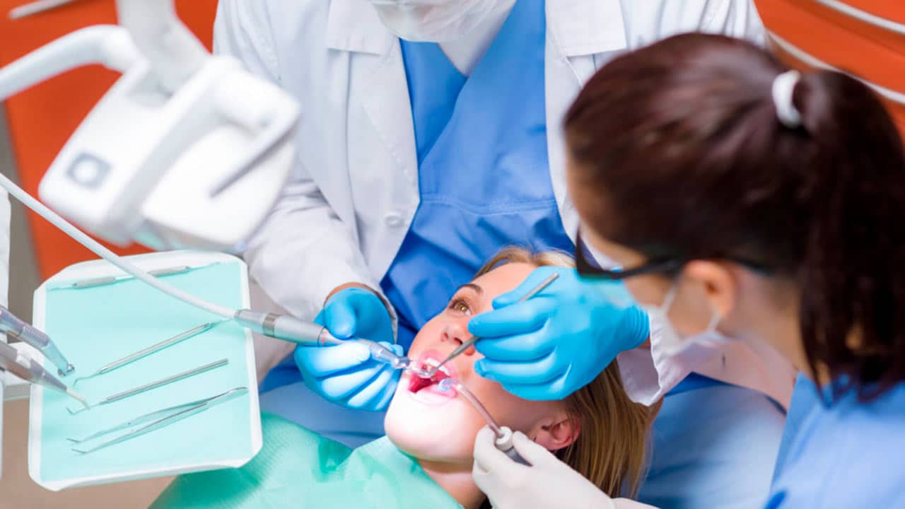 Cirurgia Do Frenulo Labial Inferior Frenectomia Labial Superior, Caso